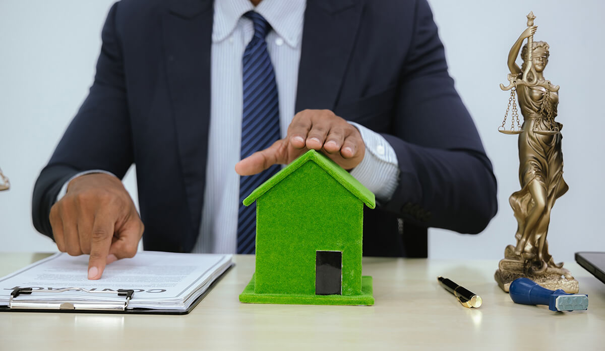 Hiring a Real Estate Lawyer |Expert Real Estate Legal Services in ...